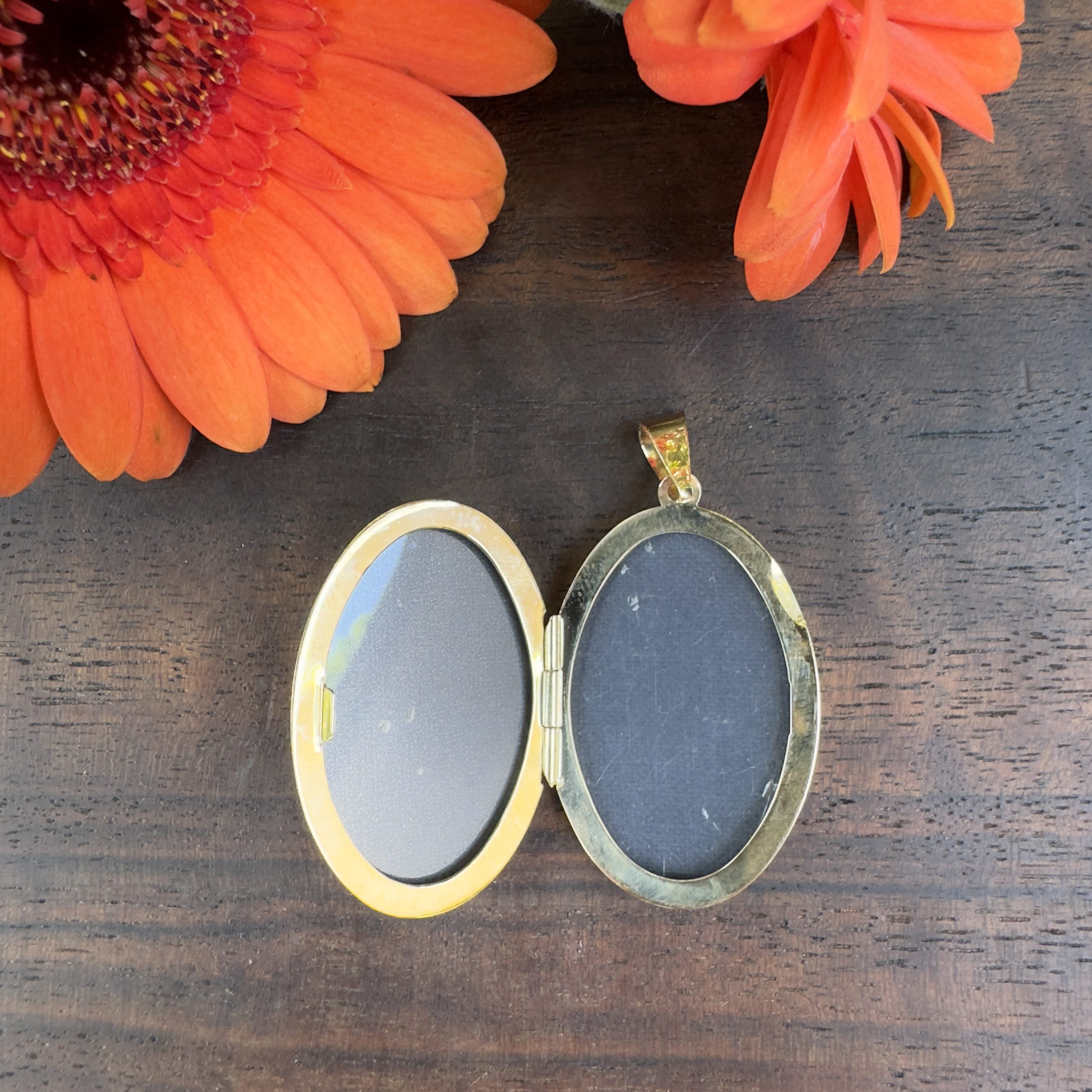 Vintage Double Dolphin Locket – Good Together House